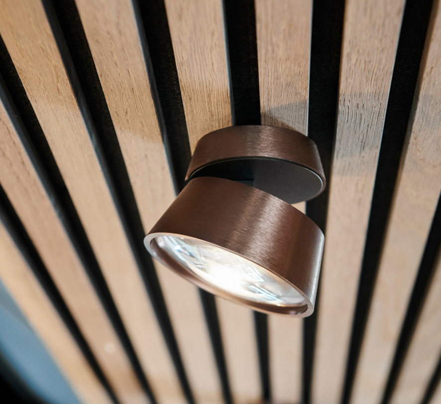 Movable LED surface mounted spotlight Vantage by Light Point